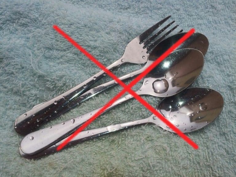 How Do I Pack Kitchen Utensils?
